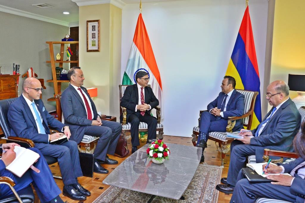 Handing over of Anti-Drug Equipment by the Foreign Secretary of India