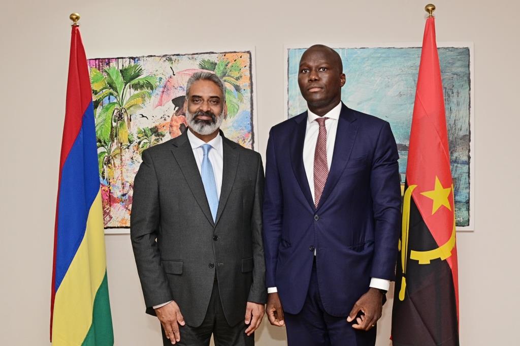 New Consul General and Honorary Consuls handed over Letter of Exequatur