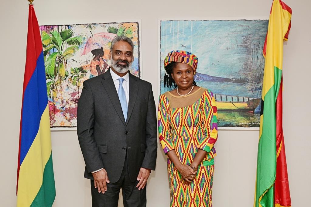 New Consul General and Honorary Consuls handed over Letter of Exequatur