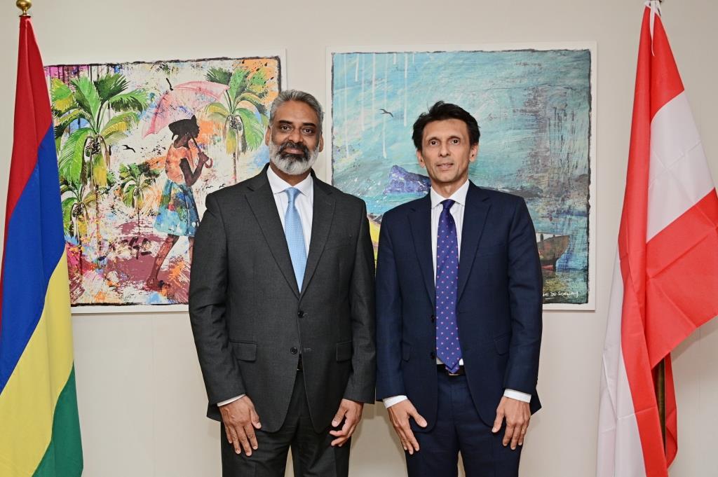 New Consul General and Honorary Consuls handed over Letter of Exequatur